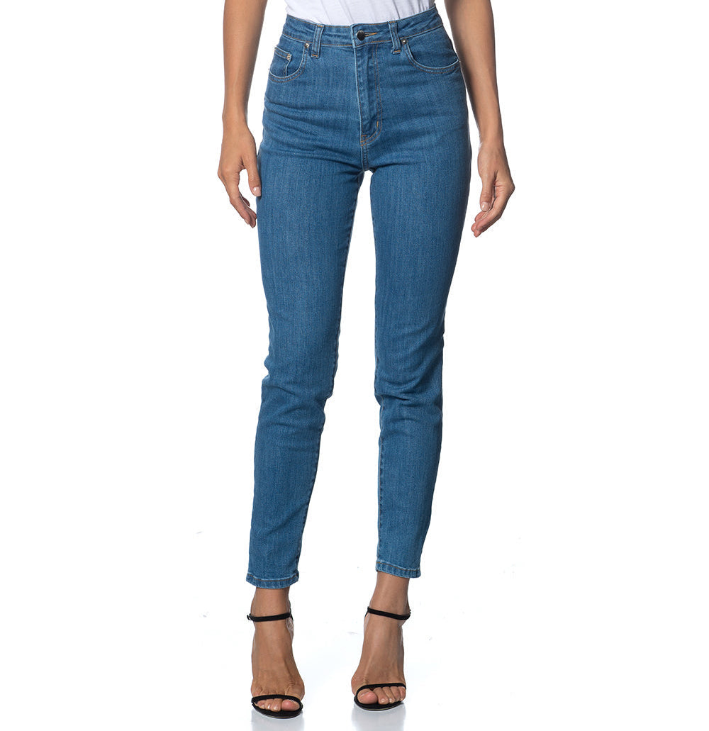 Skinny Leg Halo Jeans. High Rise. Stretch. Soft Blue. – BY BETTINA LIANO